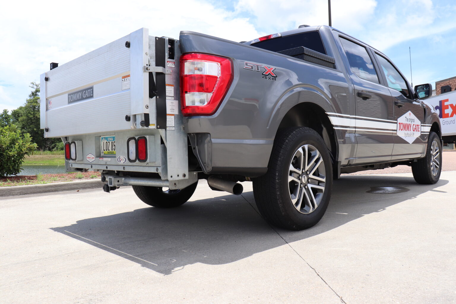 Tailgates & Liftgates - Commercial Truck Equipment Co.