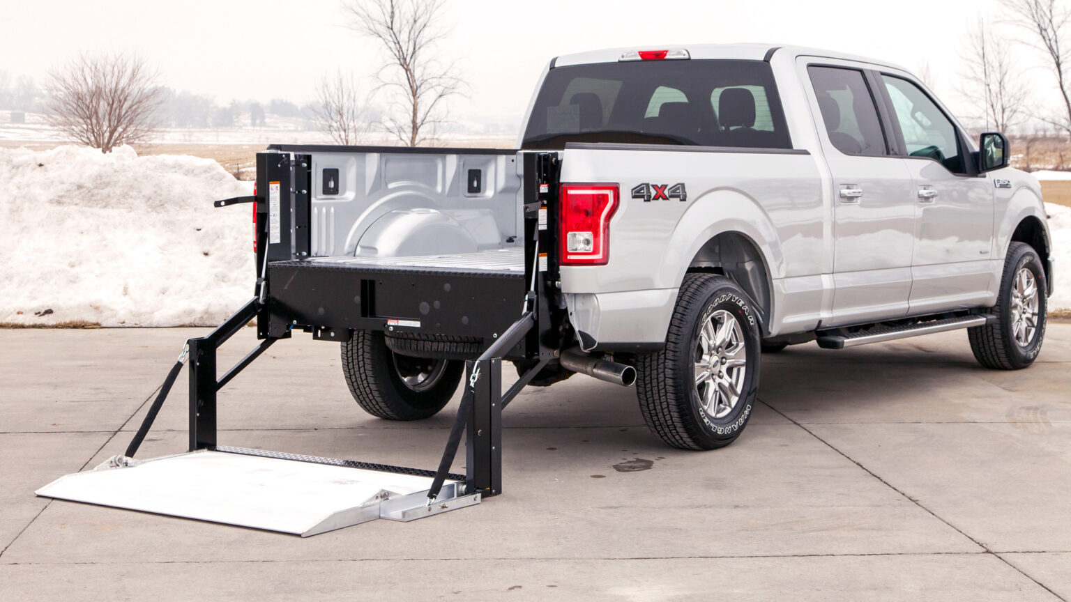 Tailgates & Liftgates - Commercial Truck Equipment Co.