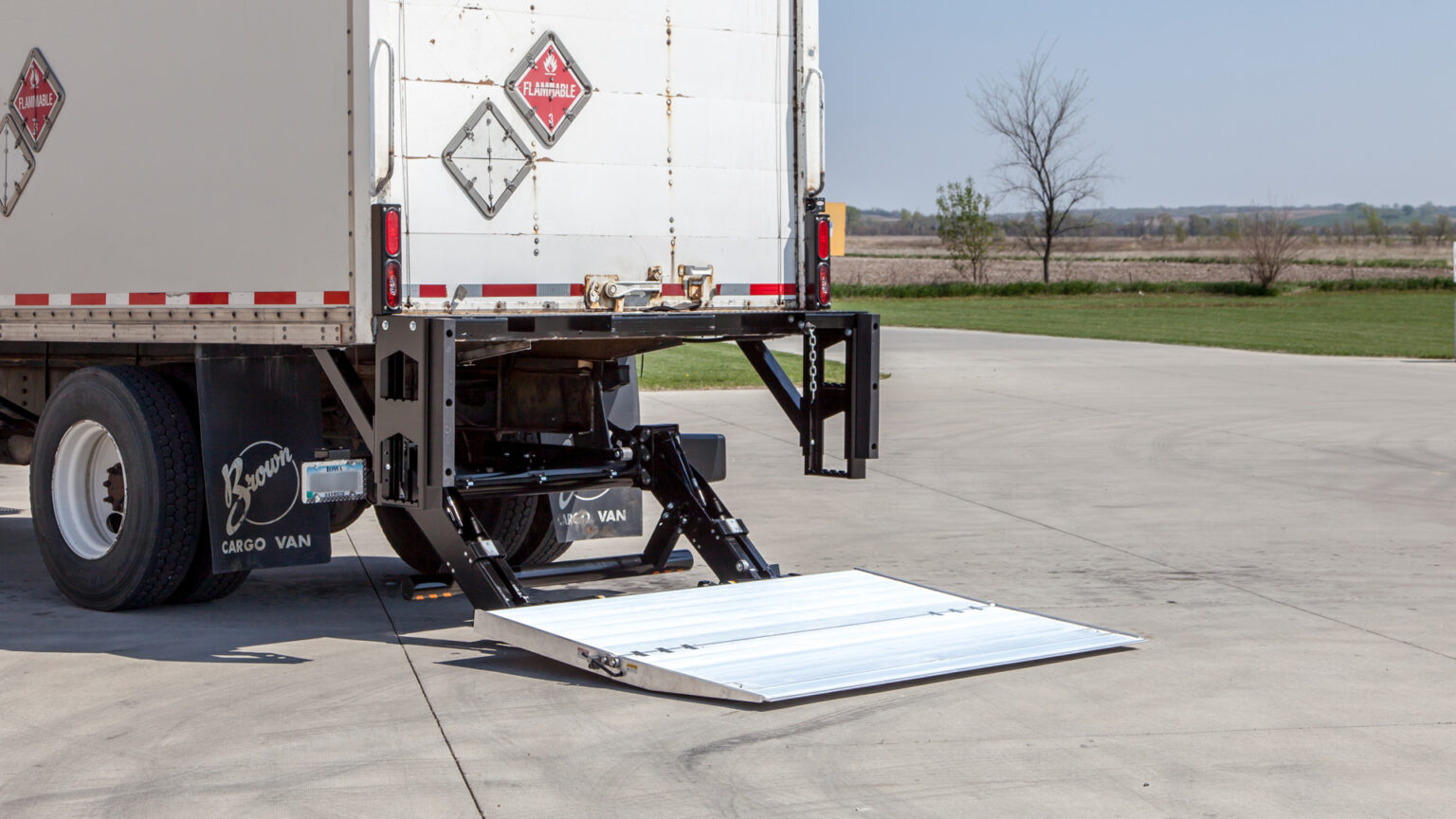 Tailgates & Liftgates - Commercial Truck Equipment Co.