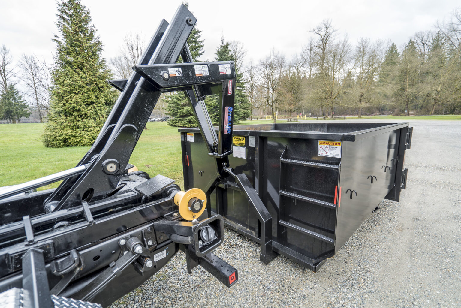 Hooklifts - Commercial Truck Equipment Co.
