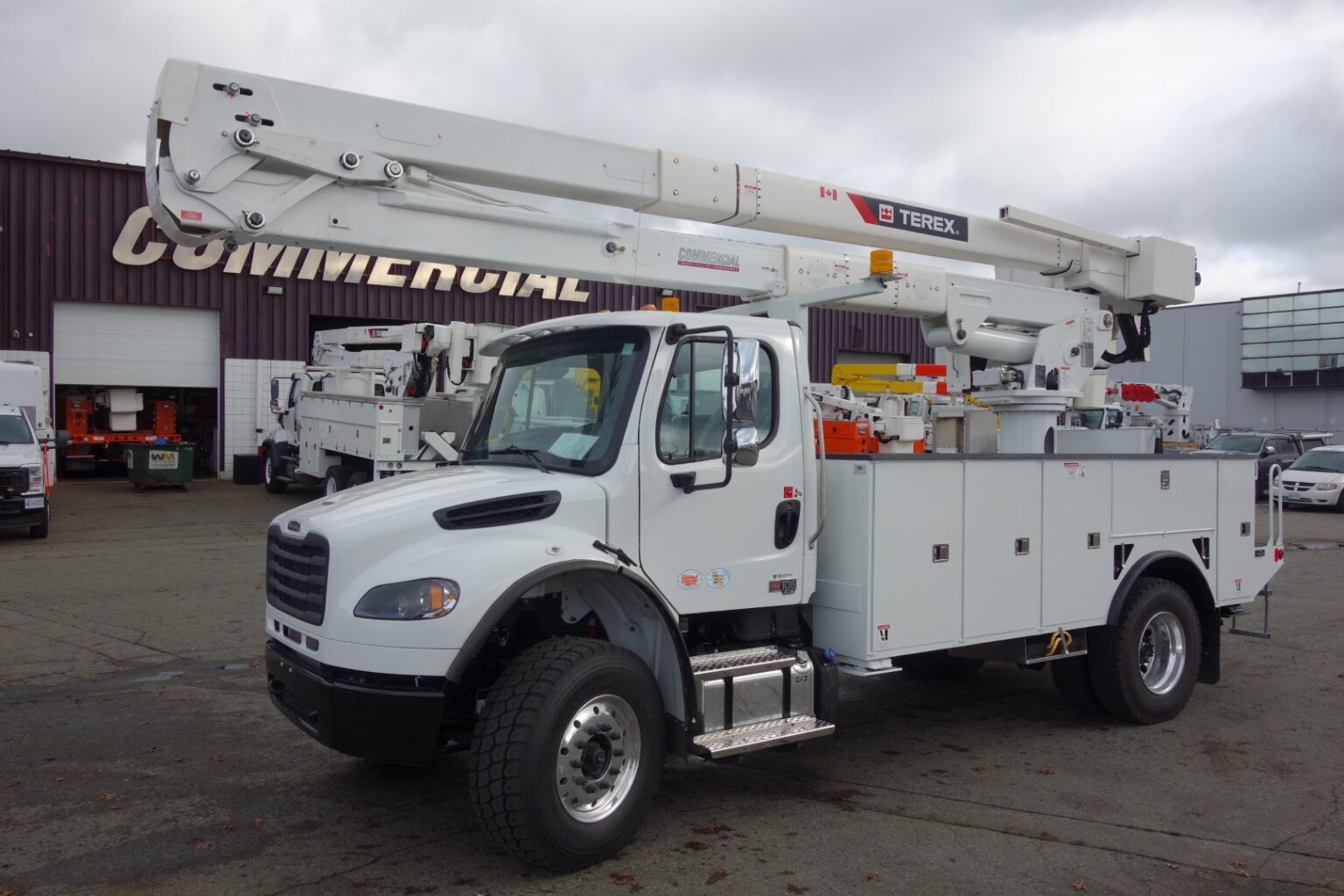 TEREX HI-RANGER HRX55 - Commercial Truck Equipment Co.