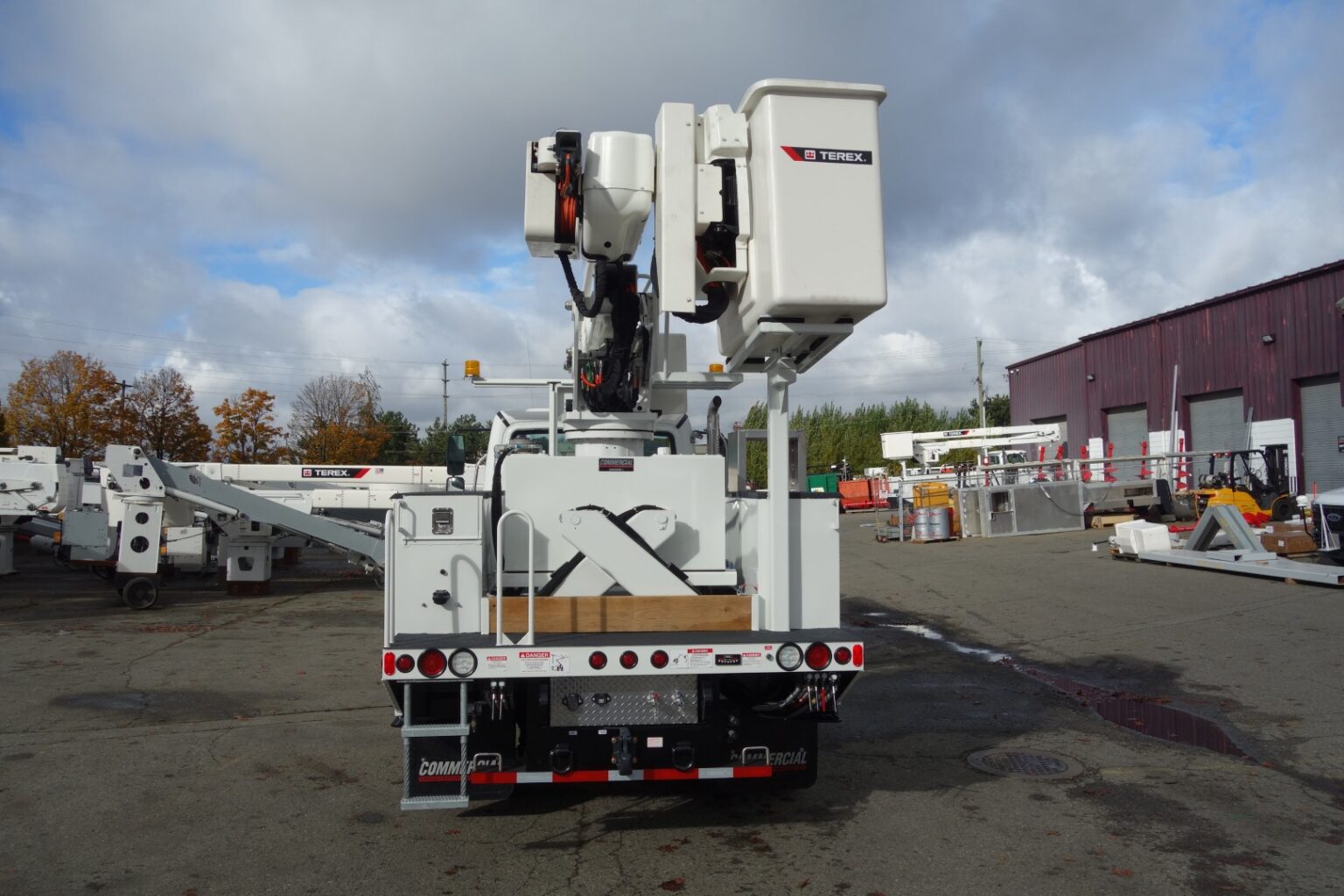 TEREX HI-RANGER HRX55 - Commercial Truck Equipment Co.